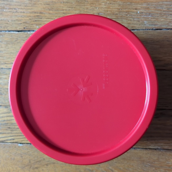 Tupperware | Kitchen | Tupperware One Touch Canister White 279a With ...